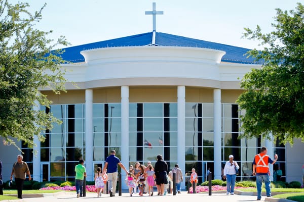 CROSSROADS CHRISTIAN CHURCH - Updated December 2025 - 29 Photos & 16 ...