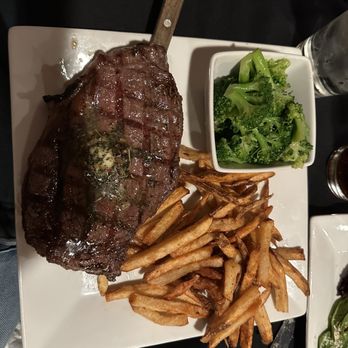 BROOKS TAVERN - Updated December 2025 - 28 Photos & 54 Reviews - 10 Oak ...