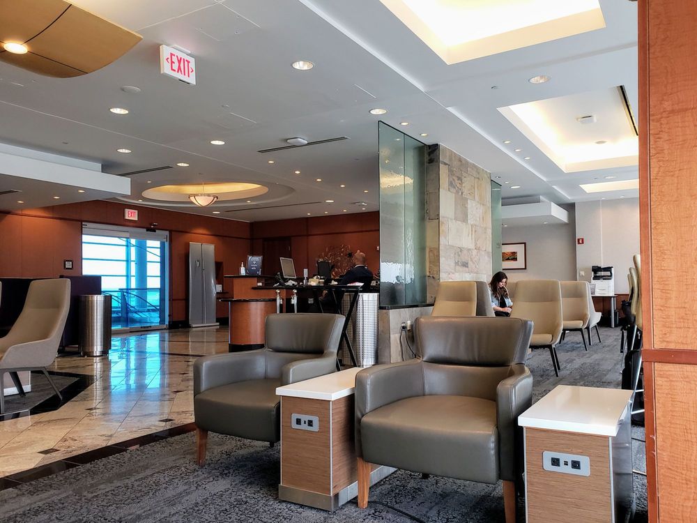 DELTA SKY CLUB NORTH - Updated April 2026 - 56 Photos & 23 Reviews ...