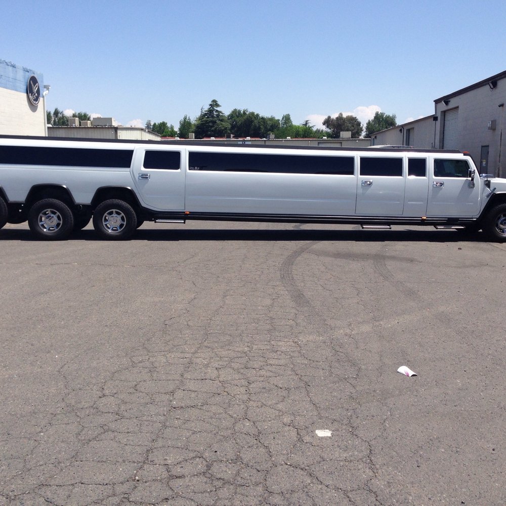 Lamborghini Limo With Hot Tub