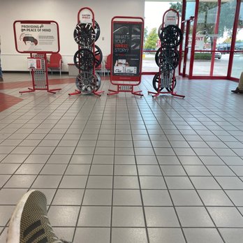 DISCOUNT TIRE - Updated January 2026 - 10 Photos & 27 Reviews - 514 ...