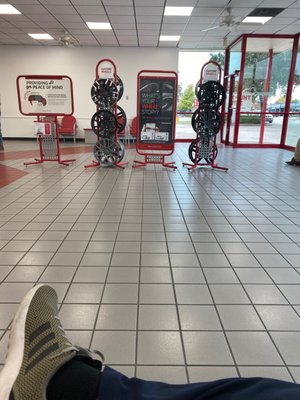 DISCOUNT TIRE - Updated January 2026 - 10 Photos & 27 Reviews - 514 ...