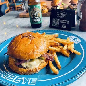 HOLY COW BURGER & BEER JOINT - Updated December 2025 - 16 Photos & 18 ...