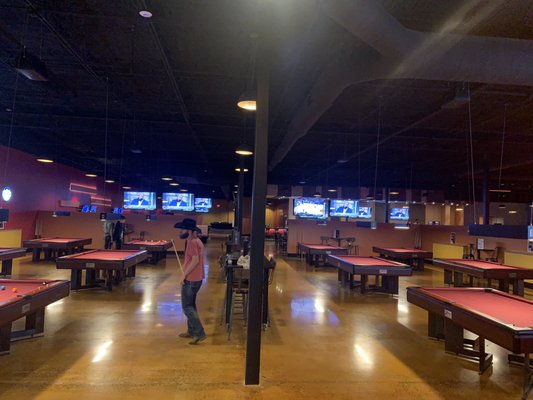 810 ENTERTAINMENT - Updated November 2025 - 20 Photos - 5609 Rogers Ave ...