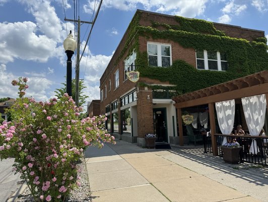 THE FRIENDLY FOX - Updated December 2025 - 181 Photos & 201 Reviews ...