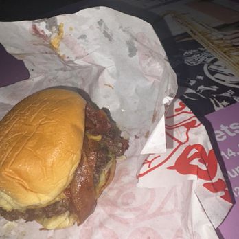 SMACKING BURGER - Updated October 2025 - 180 Photos & 77 Reviews - 51 ...