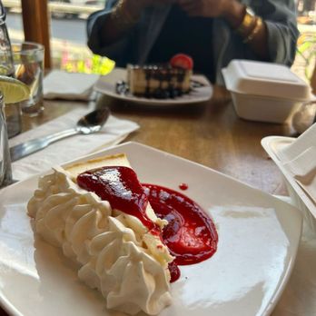 INSOMNIA RESTAURANT & LOUNGE - Updated August 2025 - 1229 Photos & 1059 ...