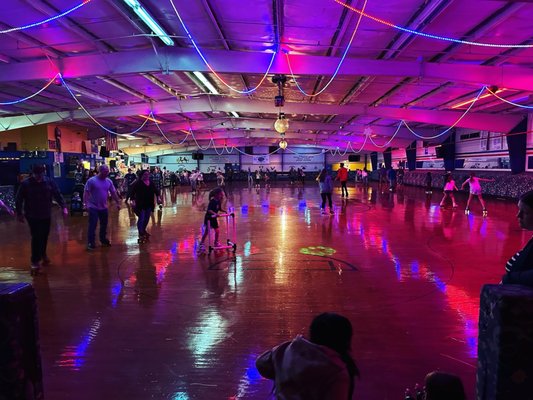 ASHLAND SKATELAND - Updated January 2026 - 28 Photos & 48 Reviews - 516 ...