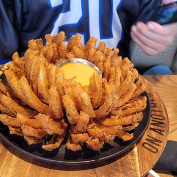 OUTBACK STEAKHOUSE - Updated January 2026 - 63 Photos & 77 Reviews ...