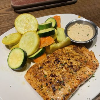 OUTBACK STEAKHOUSE - Updated December 2025 - 389 Photos & 313 Reviews ...