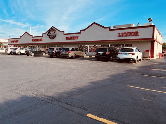 LASSAK MARKET & DELI - Updated September 2025 - 15 Photos & 32 Reviews ...