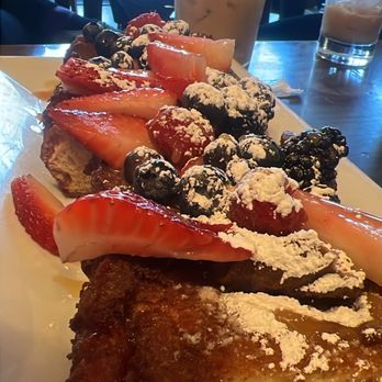 CAFÉ LUNA - Updated June 2024 - 2100 Photos & 1769 Reviews - 612 Main ...