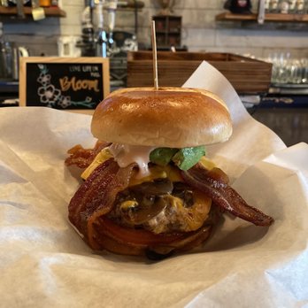 SUR BURGER - 270 Photos & 427 Reviews - 409 Alvarado St, Monterey ...