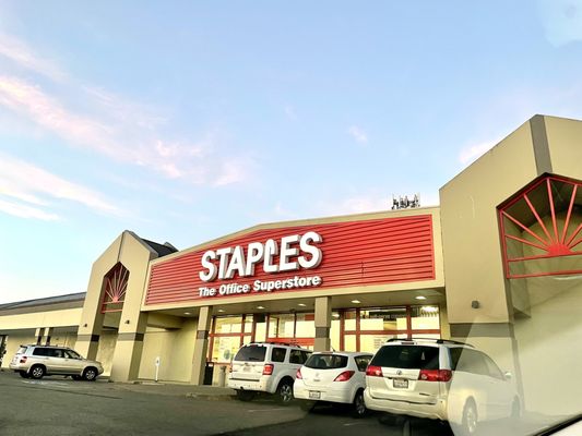 STAPLES - Updated October 2025 - 19 Photos & 30 Reviews - 25420 104th ...