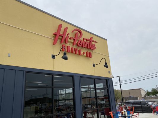 HI POINTE DRIVE IN - O’FALLON - 69 Photos & 95 Reviews - 630 W. Hwy 50 ...