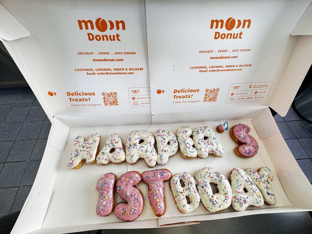 MOON DONUTS - Updated July 2024 - 608 Photos & 408 Reviews - 1000 ...