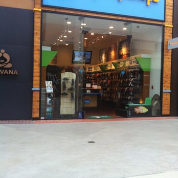 FLIP FLOP SHOPS CLOSED Updated February 2025 10250 Sant Monica Blvd Ste 135 Los Angeles California Shoe Stores Phone Number Yelp