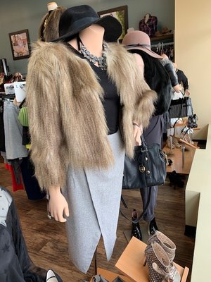 STYLE ENCORE - Updated December 2025 - 13 Photos - 2080 Appleby Line ...