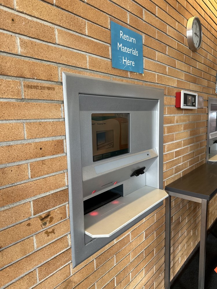 NILES-MAINE DISTRICT LIBRARY - Updated November 2024 - 30 Photos & 38 ...