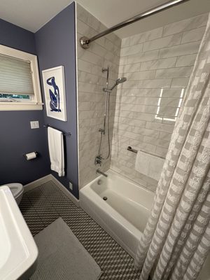 LUXE DESIGN AND BUILD - Updated September 2025 - 29 Photos - 13611 58th ...