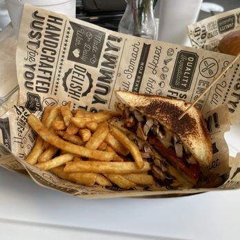 BARN BELLY BURGERS - Updated September 2025 - 77 Photos & 105 Reviews ...