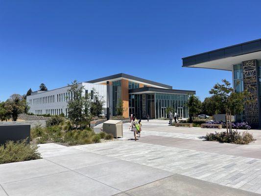 NEWARK LIBRARY - Updated January 2026 - 63 Photos & 51 Reviews - 37055 ...