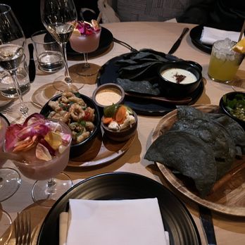 MACANDA - Updated June 2025 - 522 Photos & 191 Reviews - 294 Grove Ln E ...