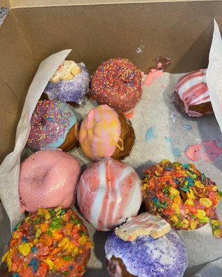 BAKER’S DOZEN DONUTS - Updated December 2025 - Auburn, Indiana - Donuts ...