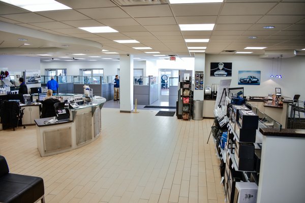 BMW OF BRIDGEPORT - Updated December 2025 - 29 Photos & 78 Reviews - 43 ...