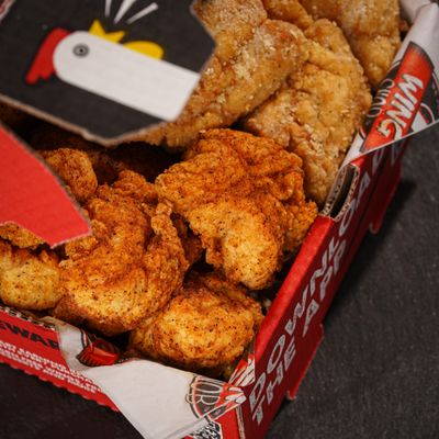 WING SNOB - Updated December 2025 - 56 Photos & 49 Reviews - 1713A W ...