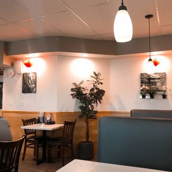 HUE KITCHEN - Updated July 2024 - 335 Photos & 116 Reviews - 413 N ...