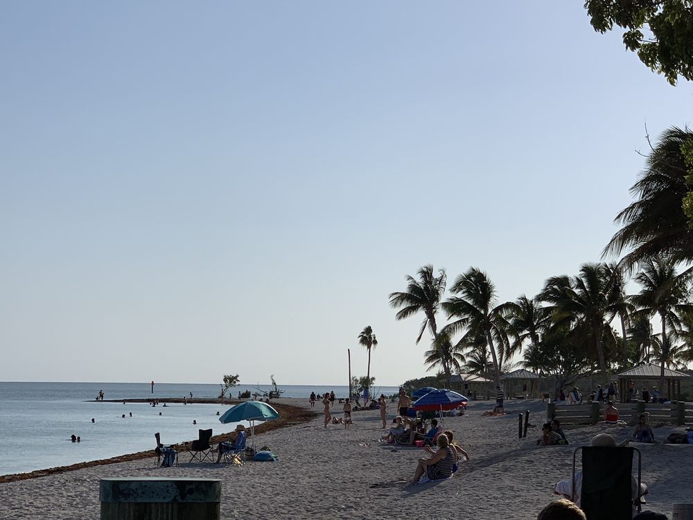 SOMBRERO BEACH - 261 Photos & 162 Reviews - Swimming Pools - Sombrero ...