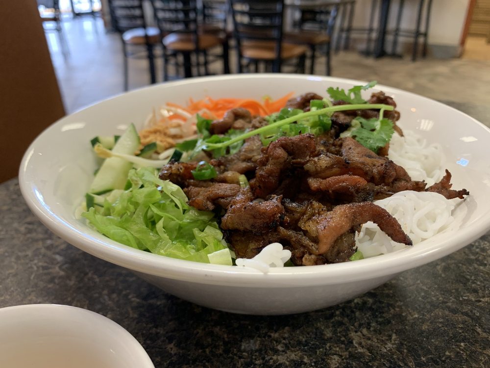 PHO NOW - Updated July 2024 - 95 Photos & 82 Reviews - 536 E Tidwell ...