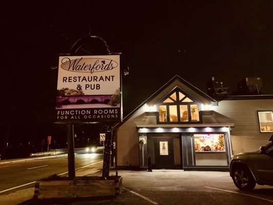 WATERFORDS RESTAURANT & PUB - Updated October 2025 - 38 Photos & 77 ...