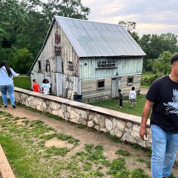 THE COMUS INN - Updated August 2024 - 398 Photos & 265 Reviews - 23900 ...