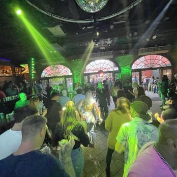 RAZZOO BAR & PATIO - Updated December 2025 - 219 Photos & 277 Reviews ...