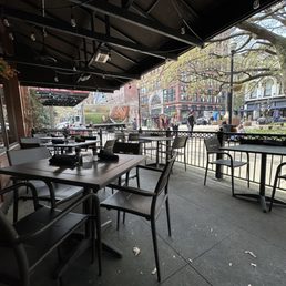 CAFE 4 - Updated December 2025 - 720 Photos & 896 Reviews - 4 Market Sq ...