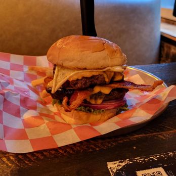 ALLEY BURGER - Updated August 2025 - 96 Photos & 119 Reviews - 26 N ...