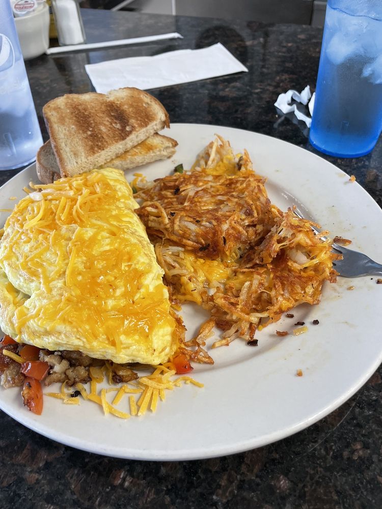 JUNIOR’S CAFE & GRILL - Updated June 2024 - 79 Photos & 135 Reviews ...