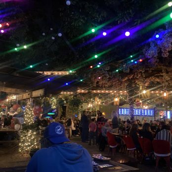 ELSEWHERE GARDEN BAR & KITCHEN - 853 Photos & 443 Reviews - 103 E Jones ...