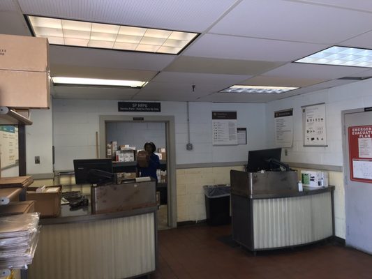 UPS CUSTOMER CENTER - Updated October 2025 - 26 Reviews - 1390 Air Rail ...