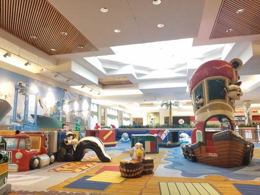 LOONEY TUNES PLAY PORT - Updated January 2026 - 16 Photos - 300 ...