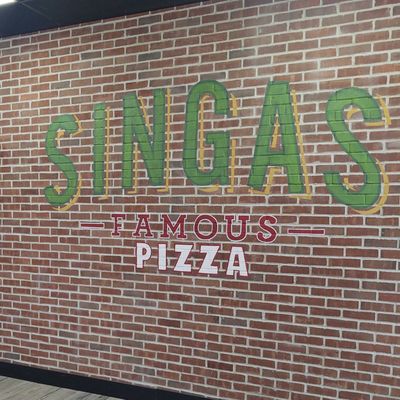 SINGAS FAMOUS PIZZA MARLTON - Updated October 2025 - 69 Photos & 31 ...