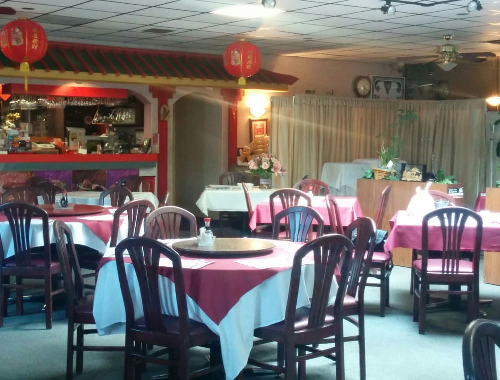 RED SAIL RESTAURANT - Updated October 2025 - 3838 Walker & Airport Rd ...