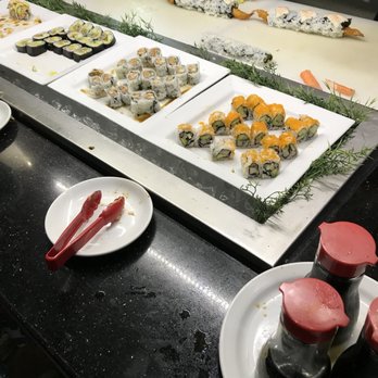 MAPLE LEAF QUEENS BUFFET - Updated December 2025 - 25 Photos & 19 ...