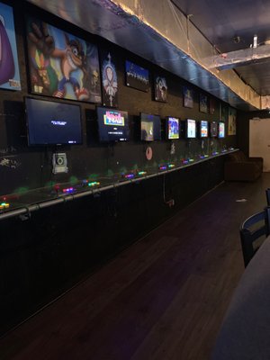 TENTH LEVEL TAVERN - 231 Photos & 114 Reviews - 1242 NE 38th St ...