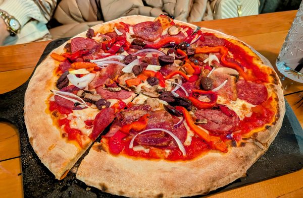 CRUST & CRATE - Updated January 2026 - 15 Photos - 1 - 5112 Kanata ...