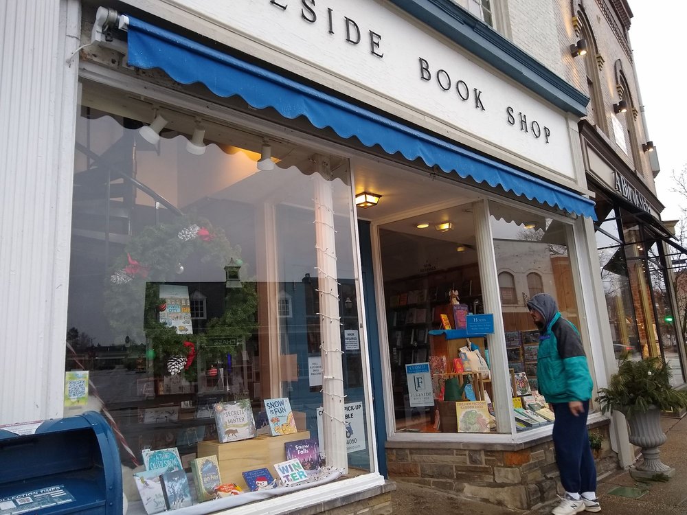 FIRESIDE BOOK SHOP - 33 Photos & 18 Reviews - 29 N Franklin St, Chagrin ...
