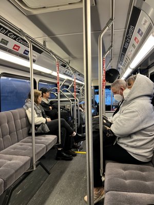 OAKLAND INTERNATIONAL AIRPORT - RENTAL CAR CENTER - 56 Photos & 162 ...