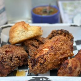 INA MAE TAVERN & PACKAGED GOODS - Updated January 2026 - 870 Photos ...